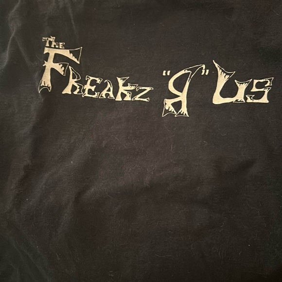 Gildan | Shirts | Vintage Freakz R Us Concert T Shirt | Poshmark
